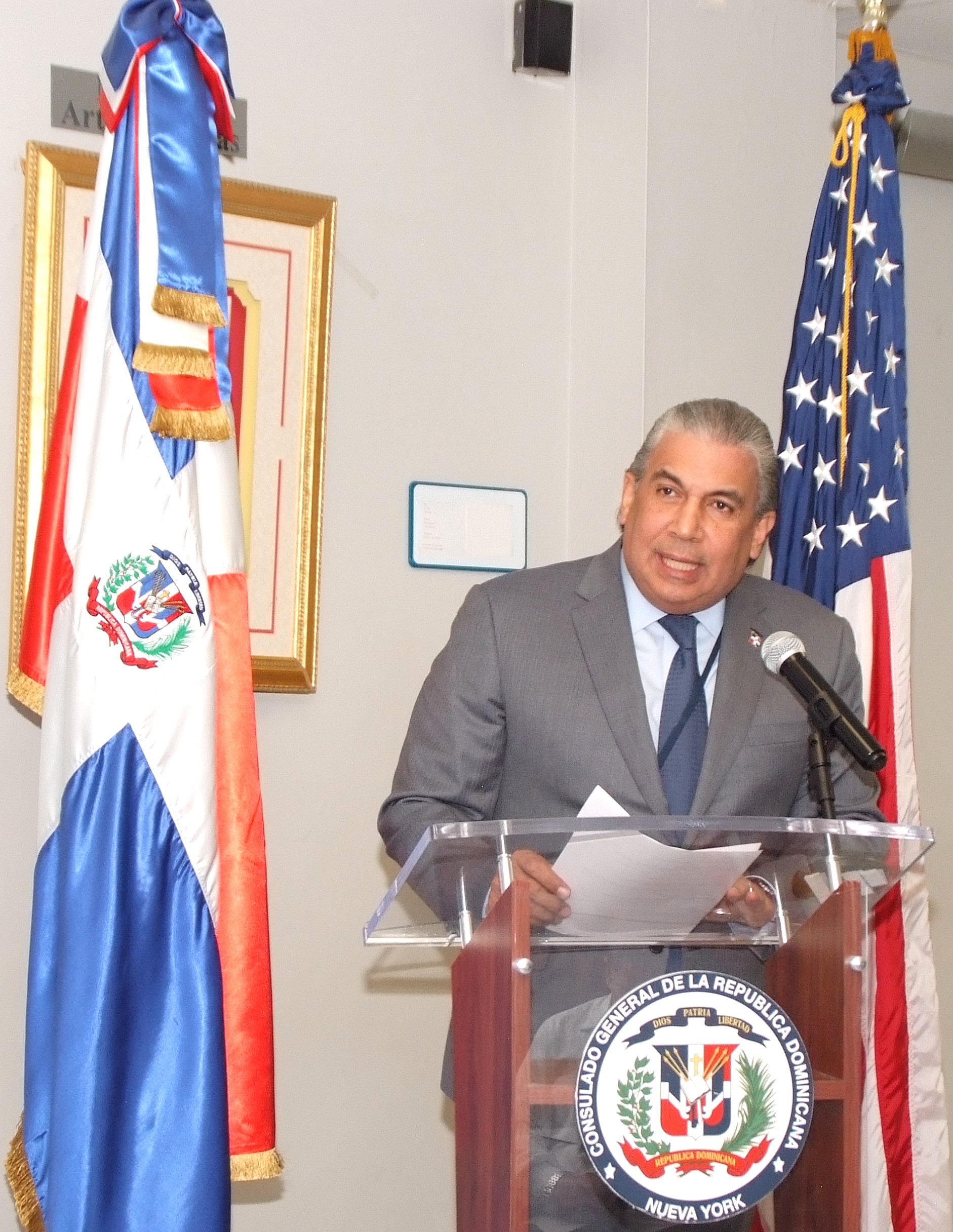 Cónsul Carlos Castillo se reúne con organizaciones y exhorta a trabajar ...