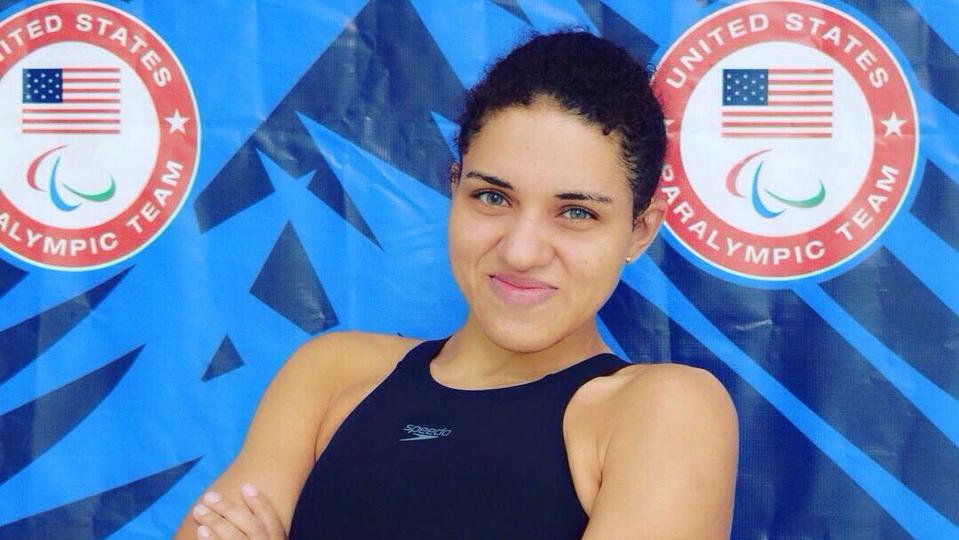 Dominicana Alejandra Aybar gana primera medalla en natación para el ...